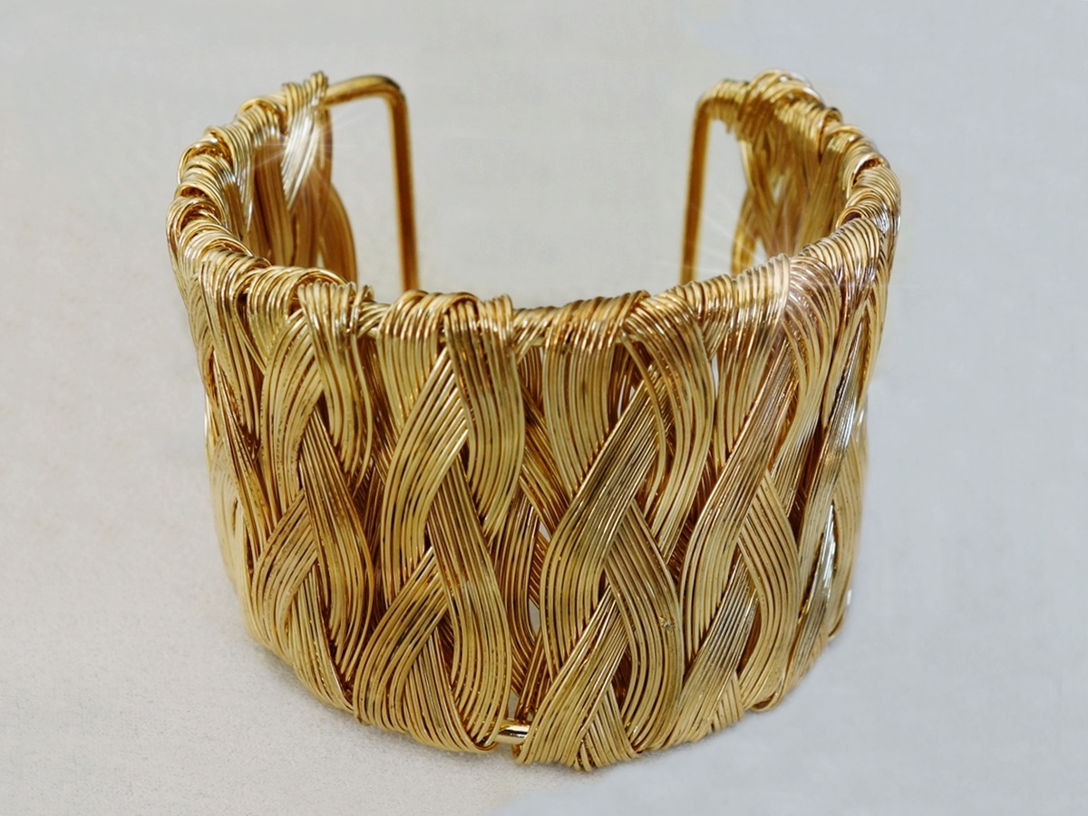 Gold Weave : 18k Gold plated womens bracelet fit for a Royal