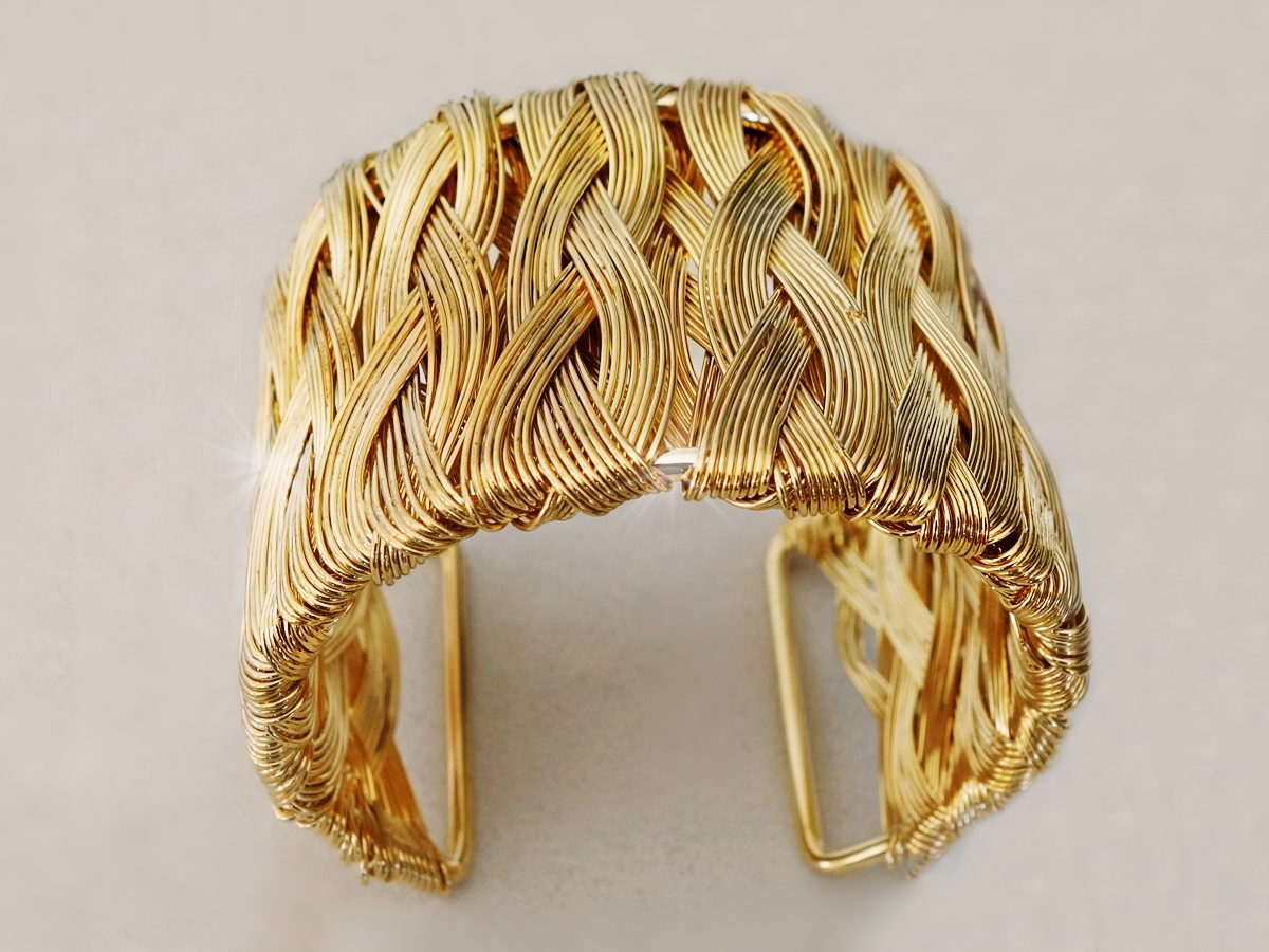 Gold Weave : 18k Gold plated womens bracelet fit for a Royal