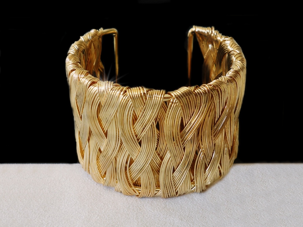 Gold Weave : 18k Gold plated womens bracelet fit for a Royal