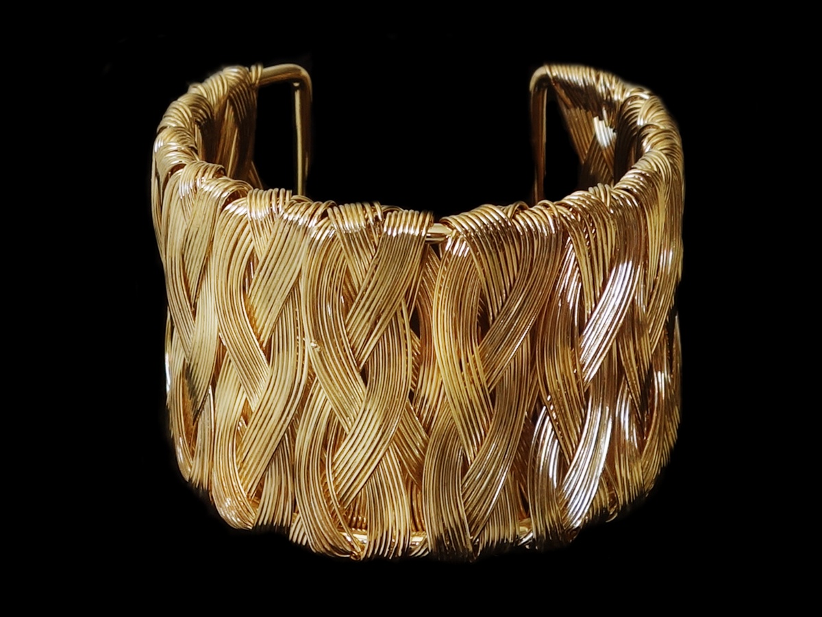 Gold Weave : 18k Gold plated womens bracelet fit for a Royal